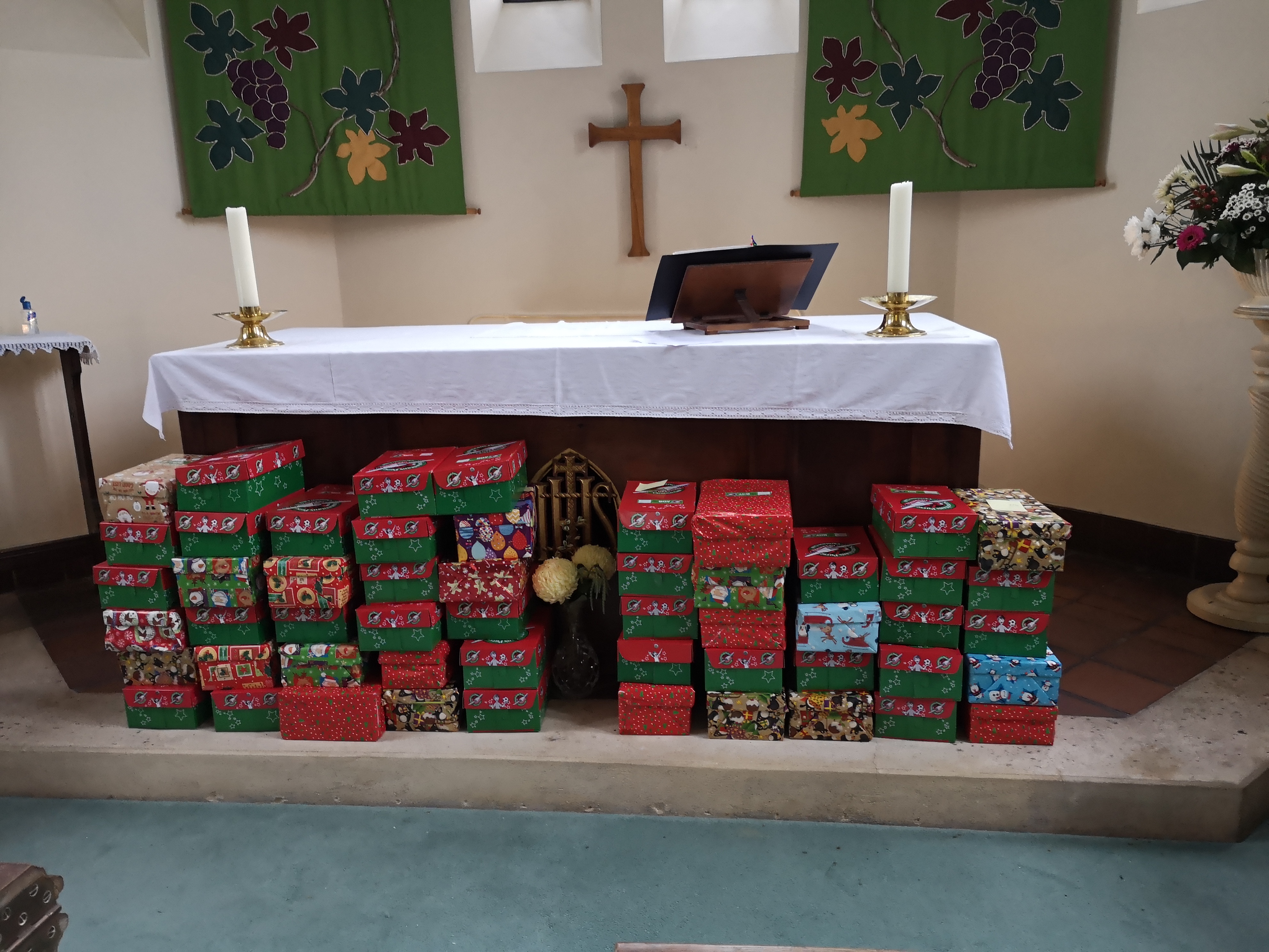 St James Church : Shoebox appeal